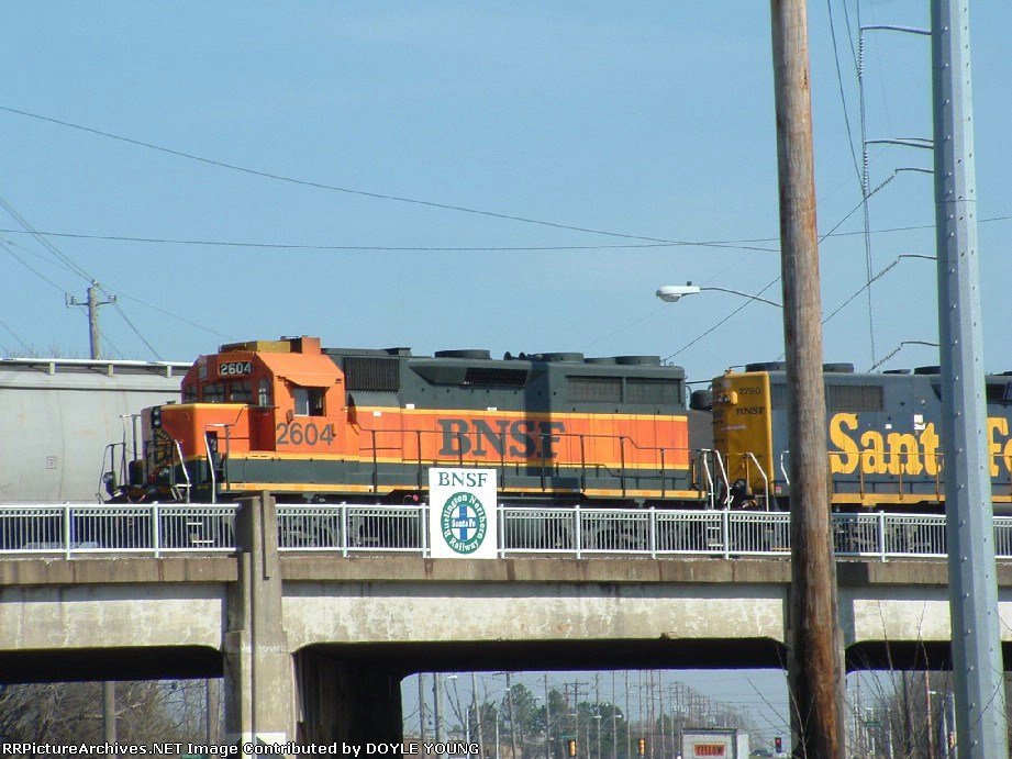 BNSF 2604
